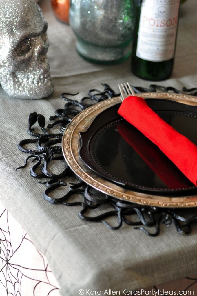 13 Spooky Halloween Table Settings - Design Asylum Blog | by Kellie Smith